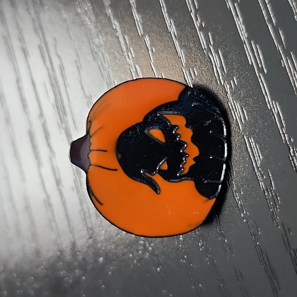 Disney | Jewelry | Disneys Nightmare Before Christmas Oogie Boogie ...